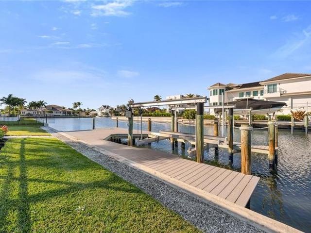 385 Willet Ave, Naples, FL 34108