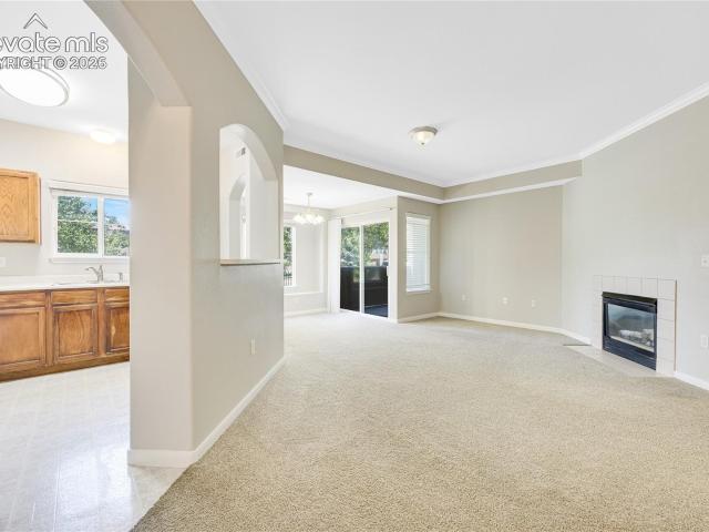 3864 Riviera Grove