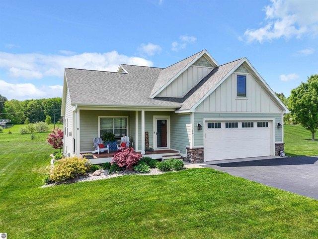 3865 Brayton Ln, Traverse City, MI 49685
