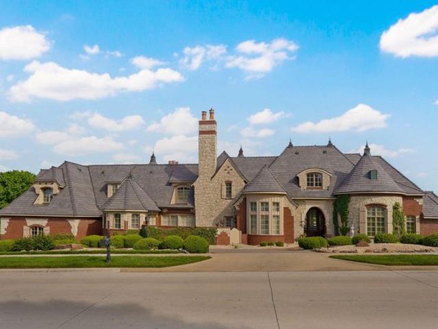 3865 E Eaglescliffe Dr, Springfield, MO 65809