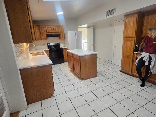 3865 redwing place