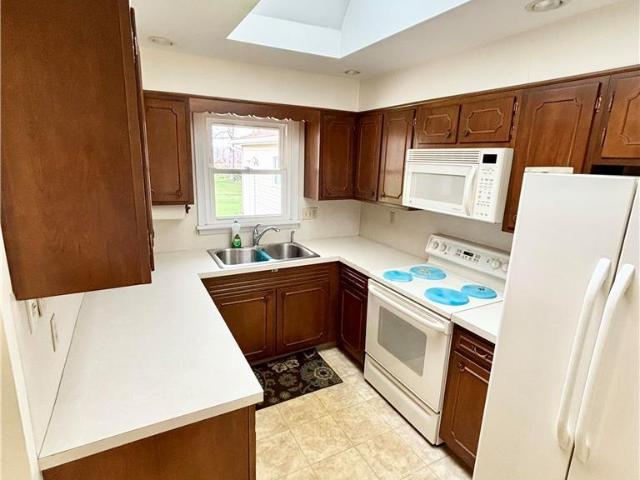 3865 Rosewood Ln, Whitehall, PA 18052 | MLS #774187 | Compass