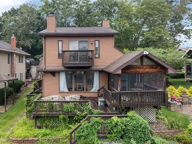 3867 Bay Path Dr, Akron, OH 44319