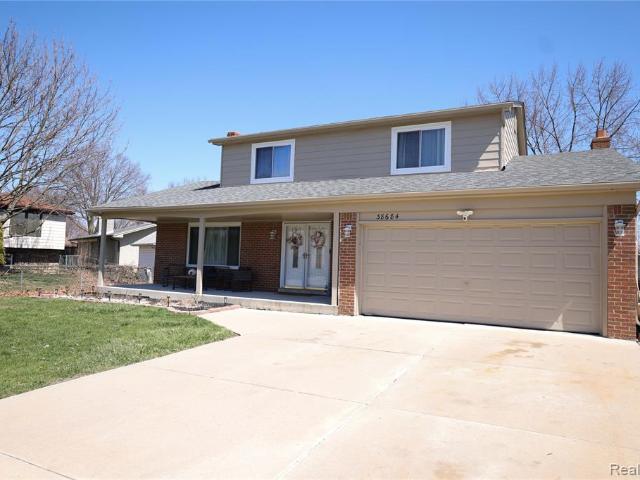 38684 Pinebrook Drive