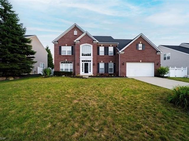38691 Amberwood Dr, Avon, OH 44011