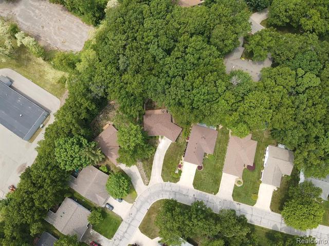 3869 Oak Hills Circle