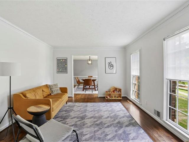 3869 Allenhurst Drive