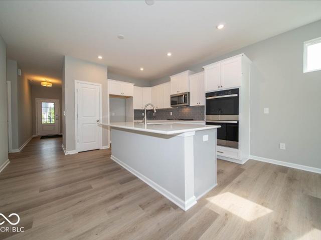 3869 Willow Branch Way
