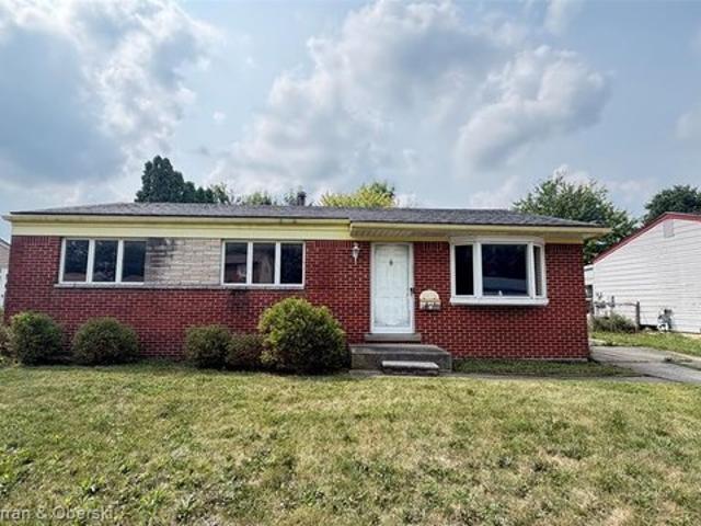 38609 Scott Dr, Westland, MI 48186