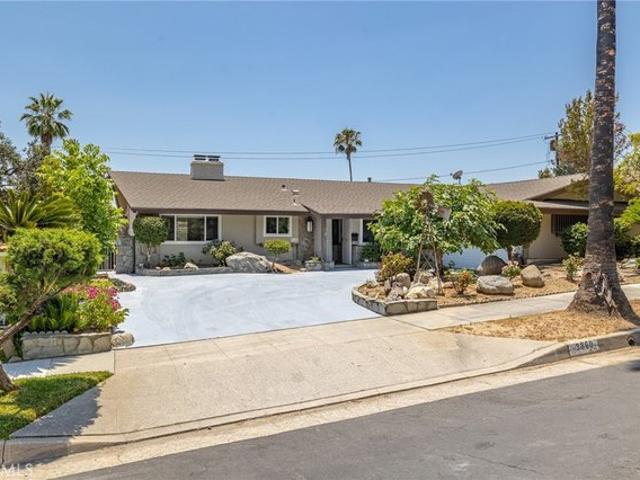 3860 Valley Lights Dr, Pasadena, CA 91107