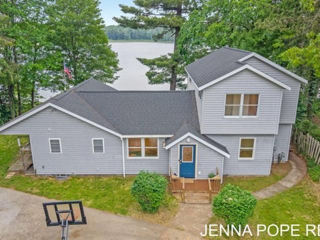 3860 Wilson Beach Rd, Twin Lake, MI 49457