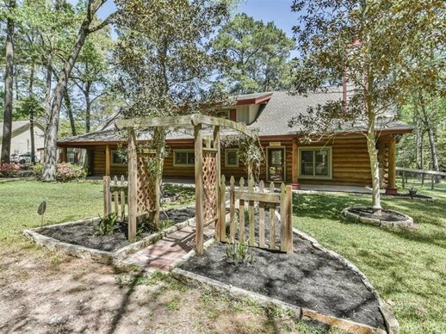 38614 Angel Oaks Dr, Magnolia, TX 77355