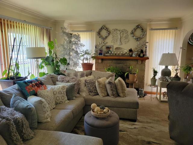 3861 N 53rd St, Unit 3863