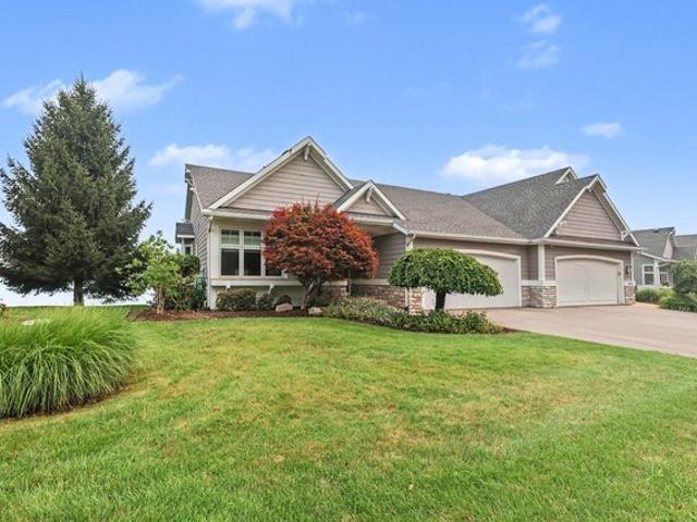 3861 Crystal Waters Ln NE Unit 27, Grand Rapids, MI 49525
