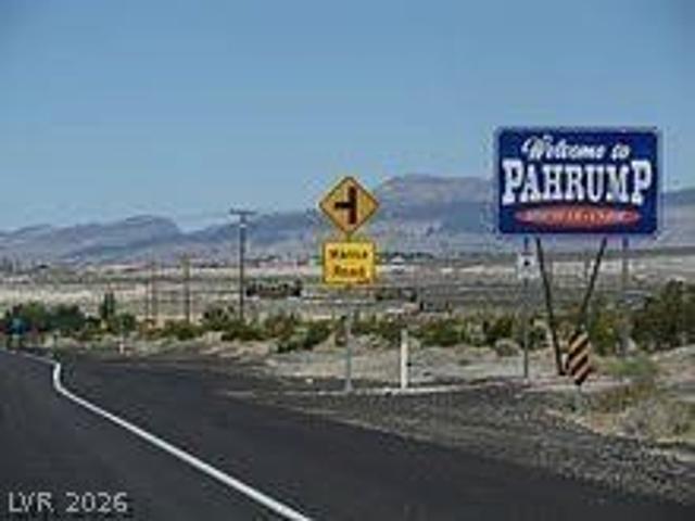 3861 S Oakleaf Ave, Pahrump, NV 89048