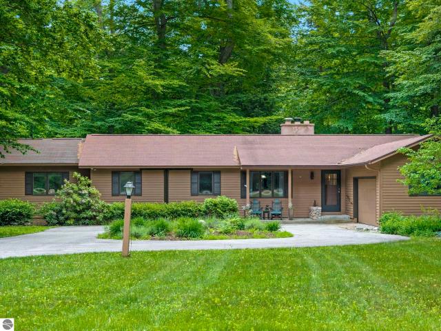 3862 N Trillium Drive