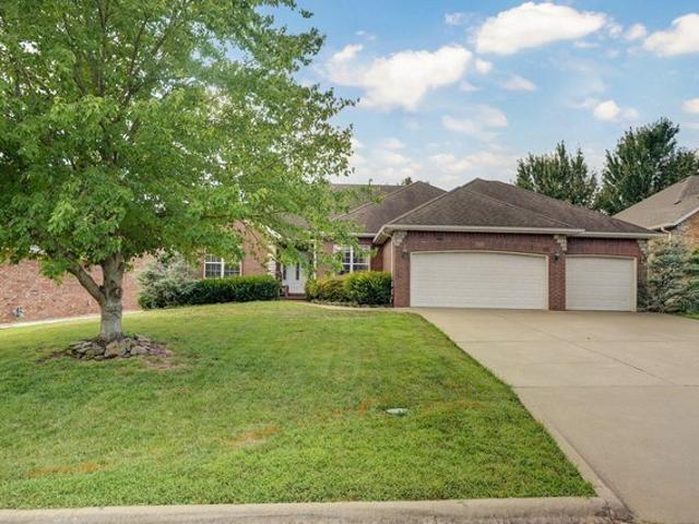 3862 W Vincent Dr, Springfield, MO 65810