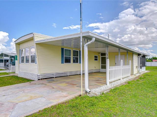 38634 Lansing Ave, Zephyrhills, FL 33542 | MLS #TB8494 | Compass