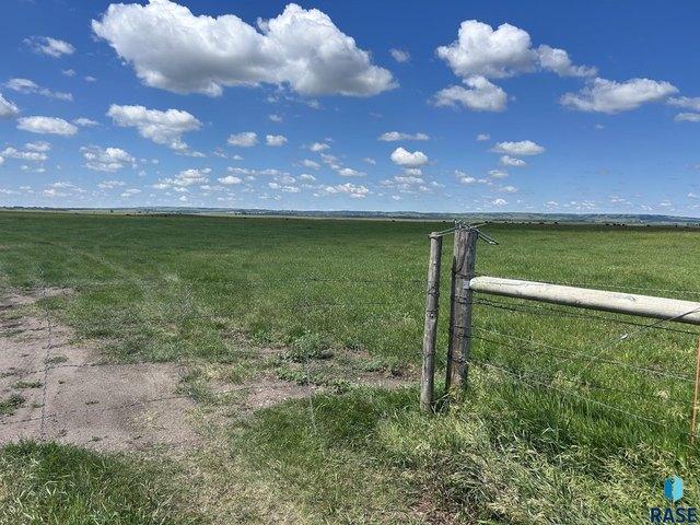 386th Ave, Wessington Springs, SD 57382