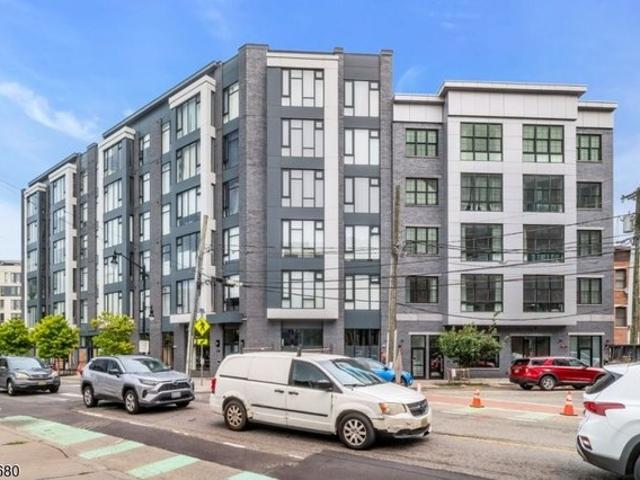386 5th St Unit 204, Jersey City, NJ 07302