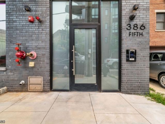 386 5Th St # 204