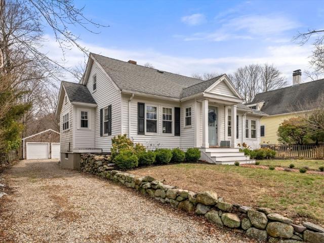386 Country Way, Scituate, MA 02066 | MLS #73501 | Compass