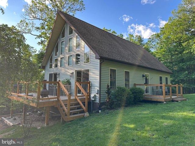 386 Chestnut Oak Ln, Hedgesville, WV 25427