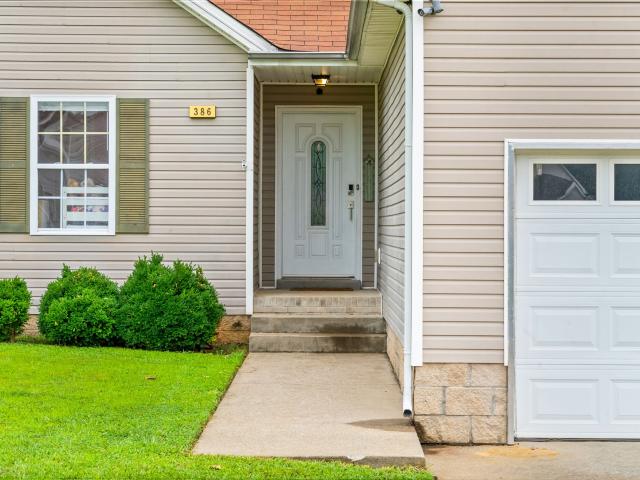 386 Andrew Dr