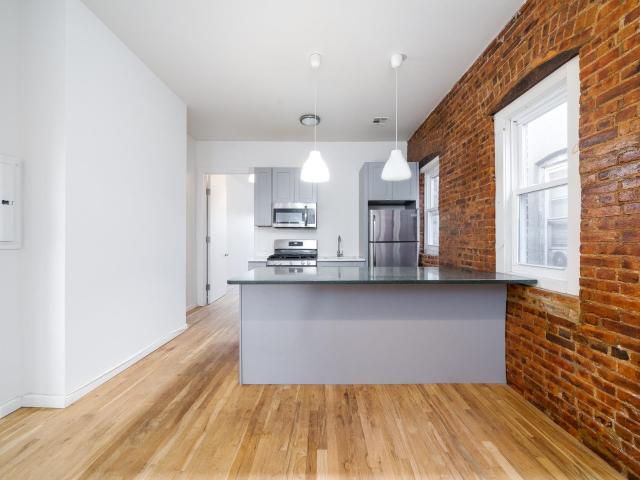 386 Bergen Ave # 1R