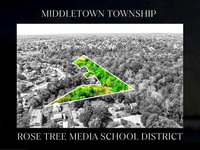 386 E Dutton Mill Rd, Brookhaven, PA 19015