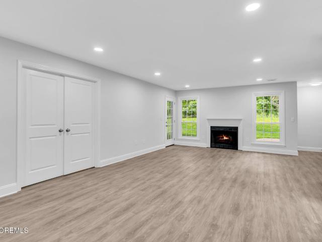 386 Hampton Place