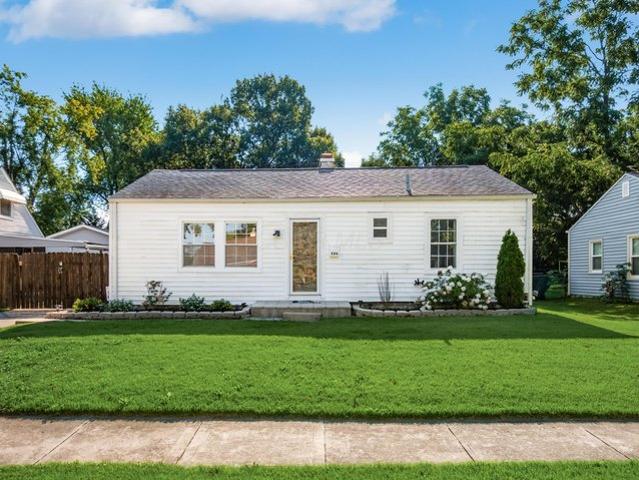 386 Old Village Rd, Columbus, OH 43228