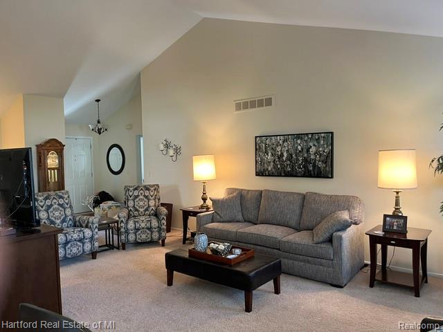 386 N Oak Drive
