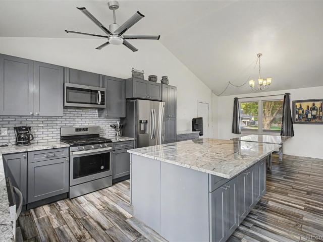 386 S 33rd Avenue