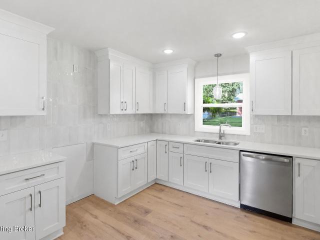 386 S Deepwood Dr