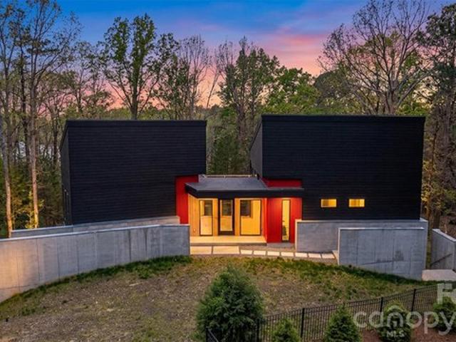 386 Squirrel Ln, Clover, SC 29710