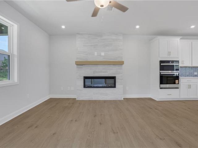386 Sunset Hollow Street