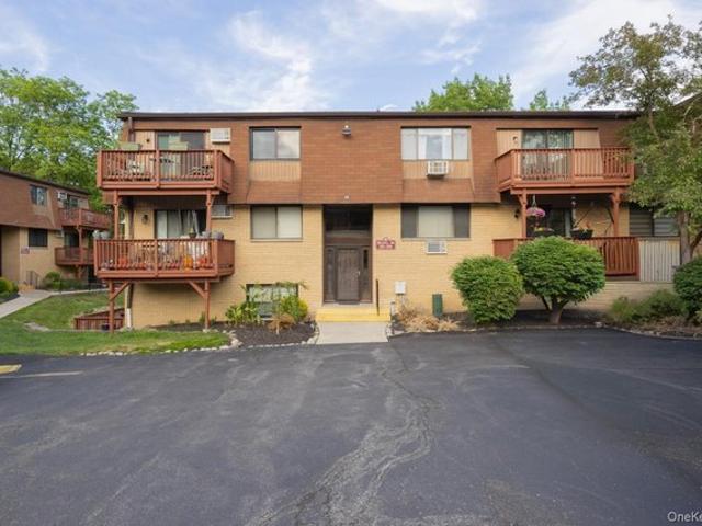 386 Richard Ct, Pomona, NY 10970