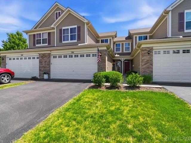 386 Risen Star Ln, Oswego, IL 60543