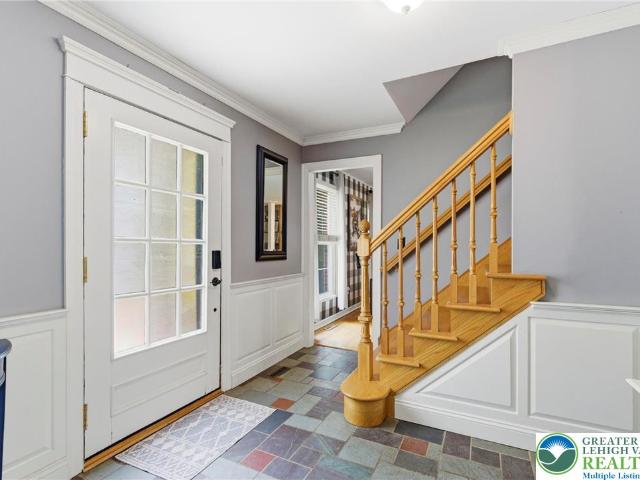 3875 Gloucester Place