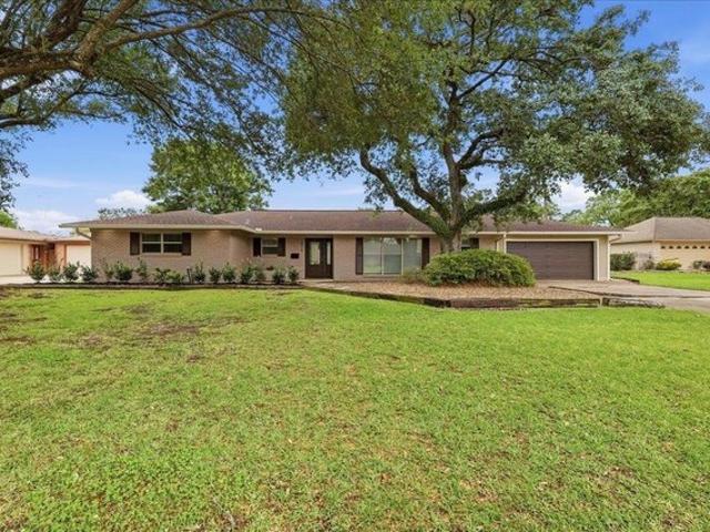 3875 Kenwood Dr, Beaumont, TX 77706