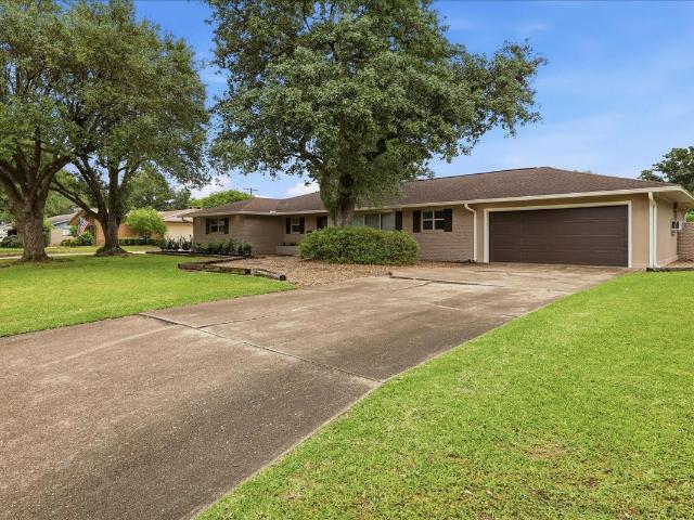 3875 Kenwood Drive