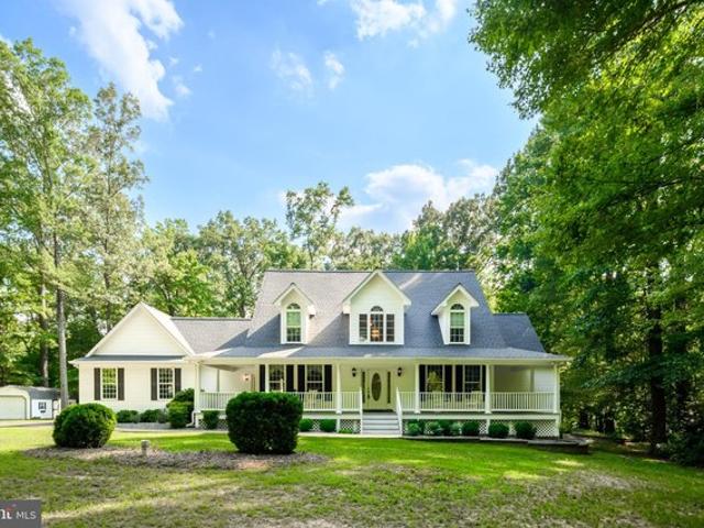 3875 Pearl St, White Plains, MD 20695