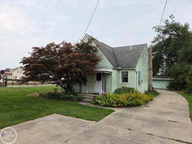 38777 Lakeshore Dr, Harrison Township, MI 48045
