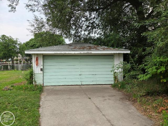 38777 Lakeshore Drive