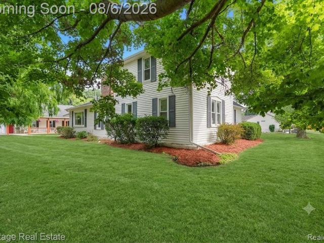 3877 N Oak Street