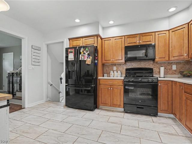3877 Ayrshire Drive
