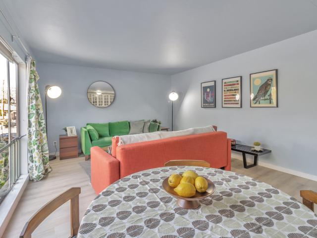 3877 Howe Street #106, Oakland, US, CA