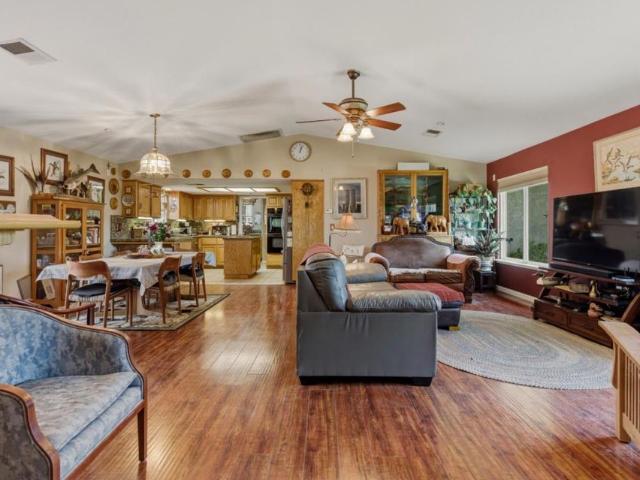 38780 Dinosaur Point Road