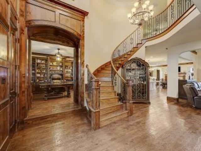 3878 Benchmark Lane